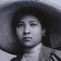 Adela Velarde Pérez (1900–1971)