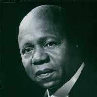Gabriel Léon M'ba (1902–1967) • FamilySearch