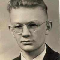 Maxfield Frederickson Lund (1917–1999) • FamilySearch
