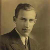 Burdette W King (1919–2014)