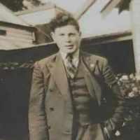 Walter James "Jim" Rieschieck (1922–1989) • FamilySearch