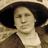 María de la Luz Corral Fierro (1888–1981)