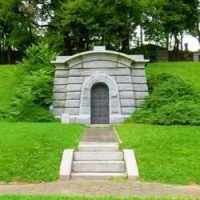 Angela Elizabeth Forbes (1912–2011)